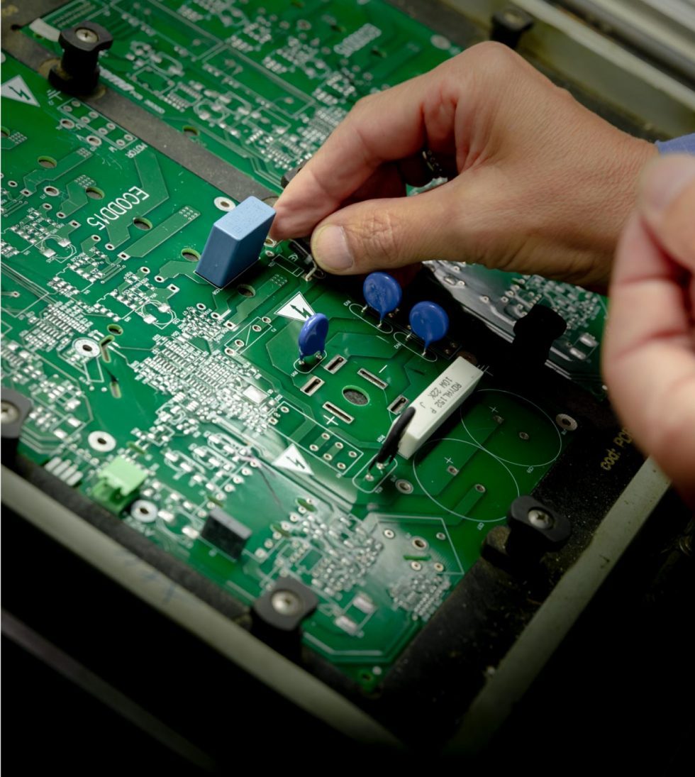 SMT and THT board assembly | Dinema Electronics